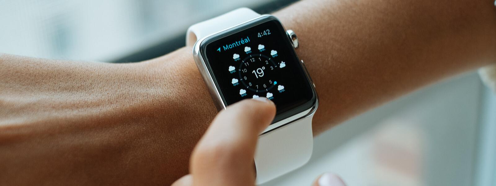 Wearable devices for EMR system